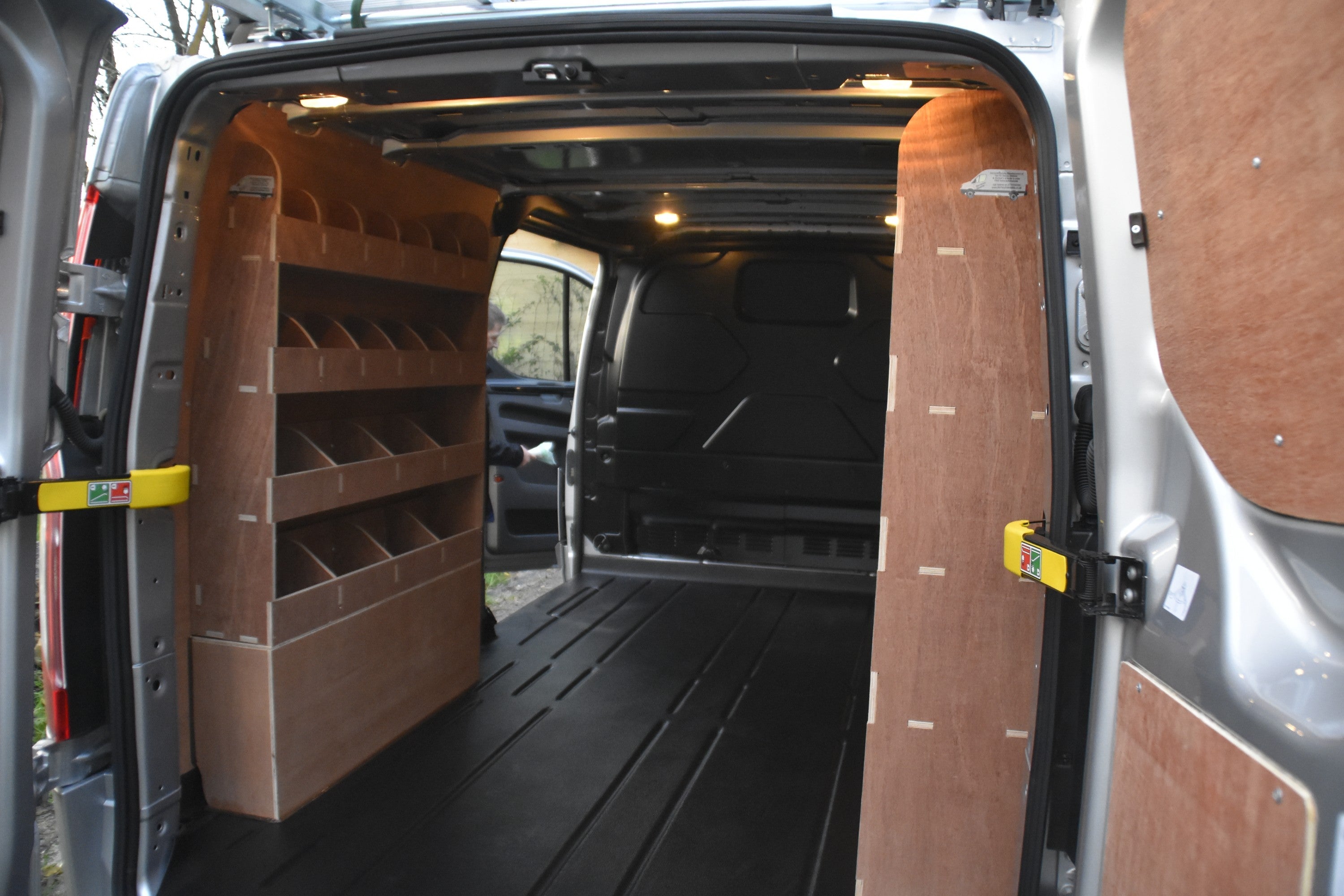 Ford Transit custom LWB Wheel arch unit 2013 + – Darracott Designs